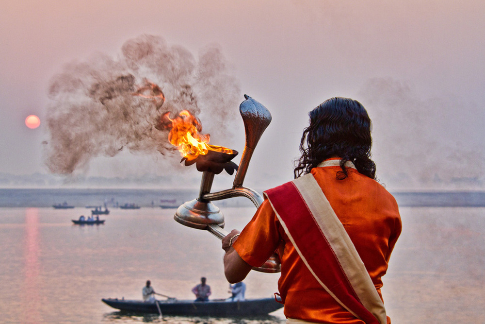 Aarti - a must in many Hindu Ceremonies and Traditions